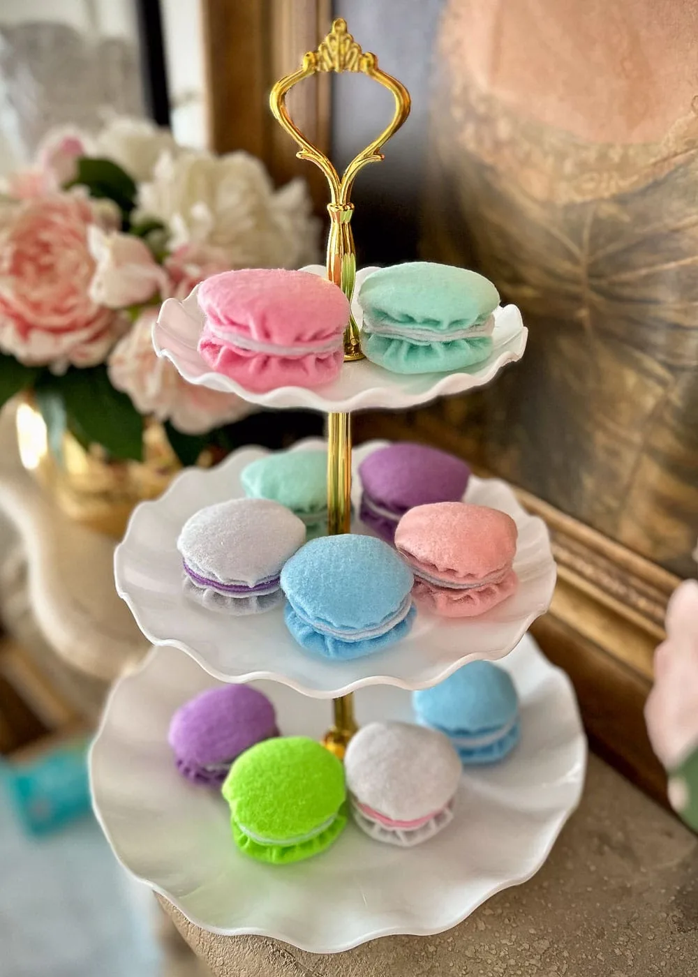DIY Felt Food Free Tutorial for No Sew Macarons - MONICA BENAVIDEZ